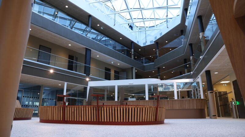 Nå flytter flere av bydelens tjenester inn i et nytt og samlet ...